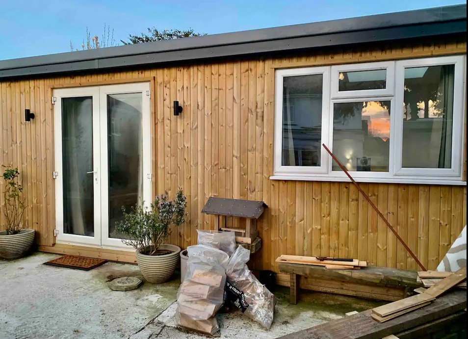 Does that come with an Annex (or Annexe)? - DJM Town Planning